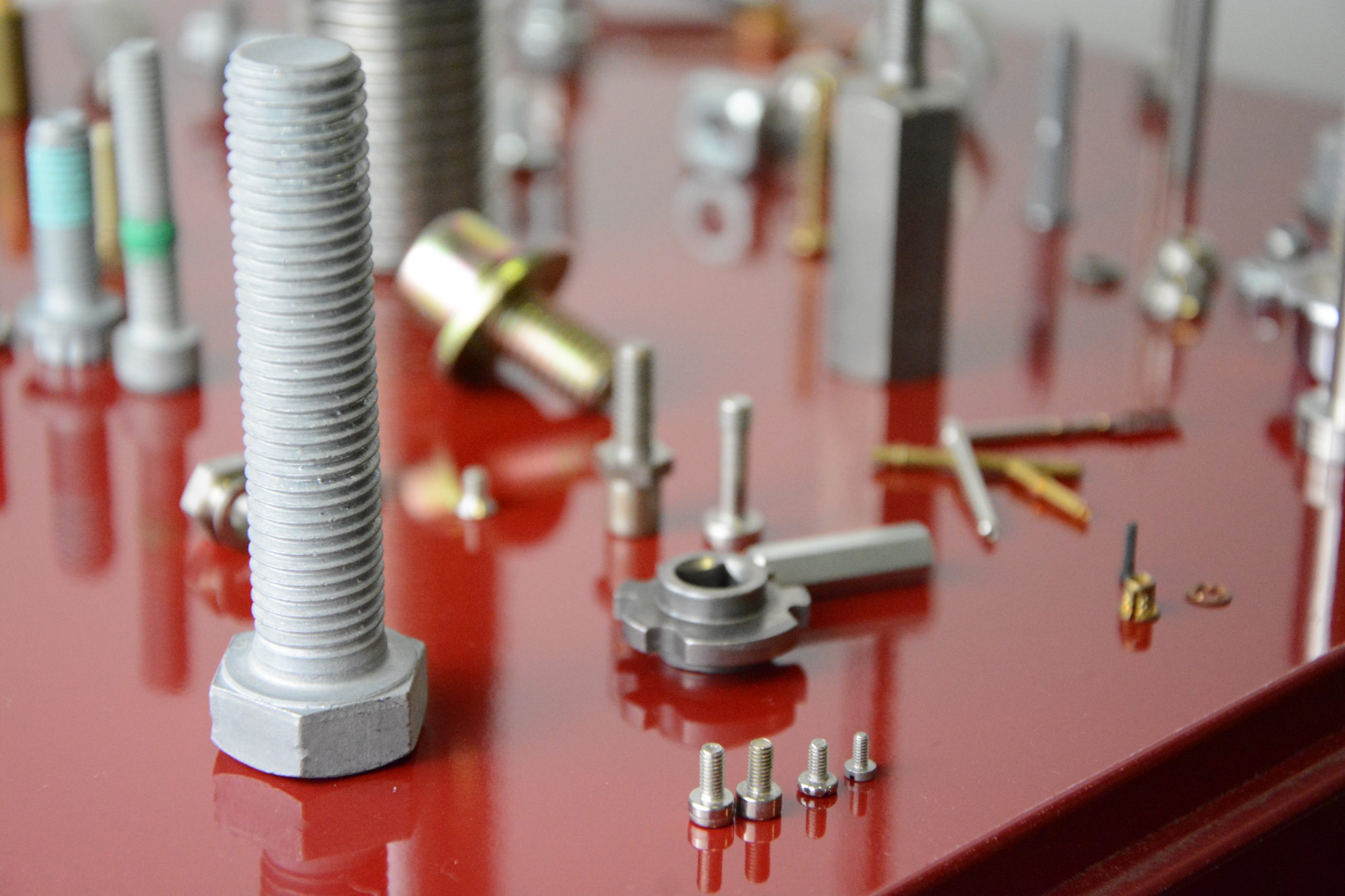 Unterschied zwischen galvanisch Verzinken und Feuerverzinken - Korrodin ...